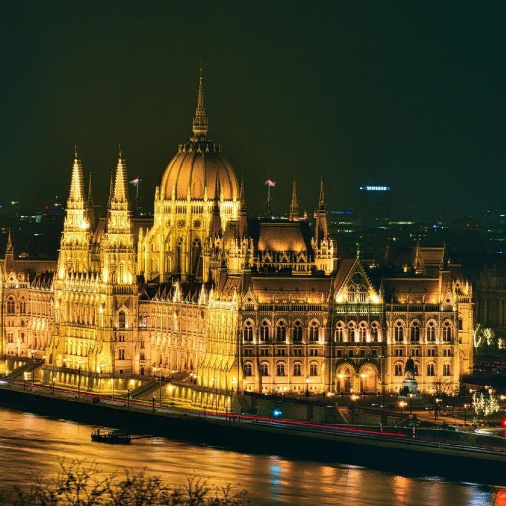 15 Fun Facts About Hungarian Parliament